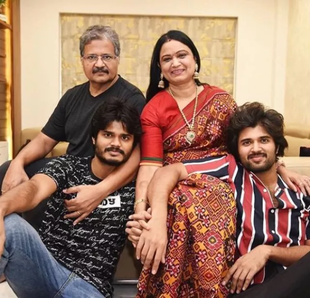 Vijay Deverakonda's Brother, Anand Deverakonda Reveals How They Used To ...