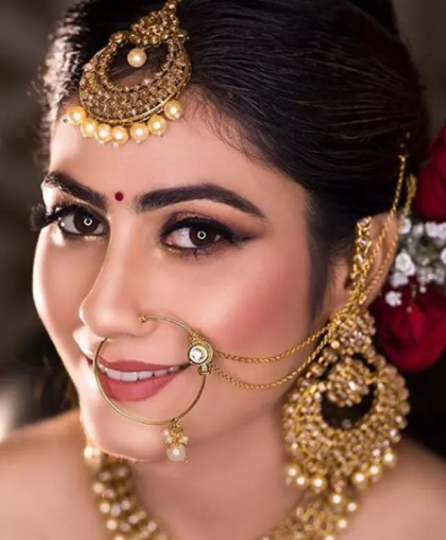 Different Types Of Unique 'Nath' Designs For Brides, Studded Oversized ...