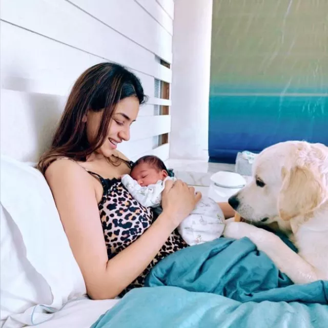 Smriti Khanna Shares A Mesmerising Picture With Her Baby, Anayka