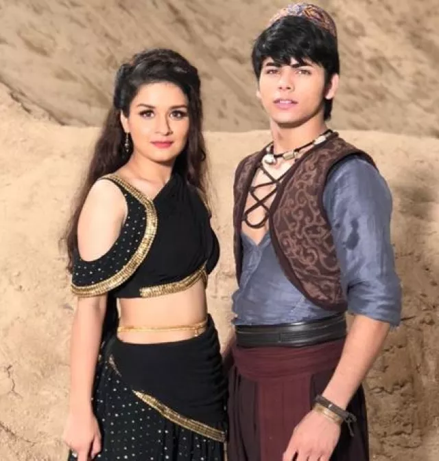 Avneet Kaur Is Dating Producer Raghav Sharma And Keeping Their ...