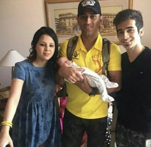 MS Dhoni's Picture With His Then-Few Days Old Daughter, Ziva Dhoni As ...