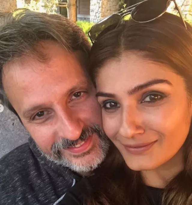 When Raveena Tandon Threw Juice Glass On Hubby Anil Thadani's Ex-Wife ...