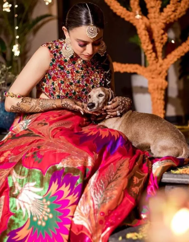 Meet This Surgeon Bride, Whose Wedding Attires Were A Fest of Colours ...