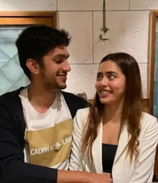 Sana Sayyad's 'Vidaai' Video And Dance With Husband, Imaad Shamsi At ...