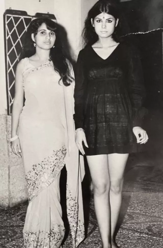 Pooja Bhatt Posts Unseen Throwback Pictures Of Her Gorgeous Mother ...