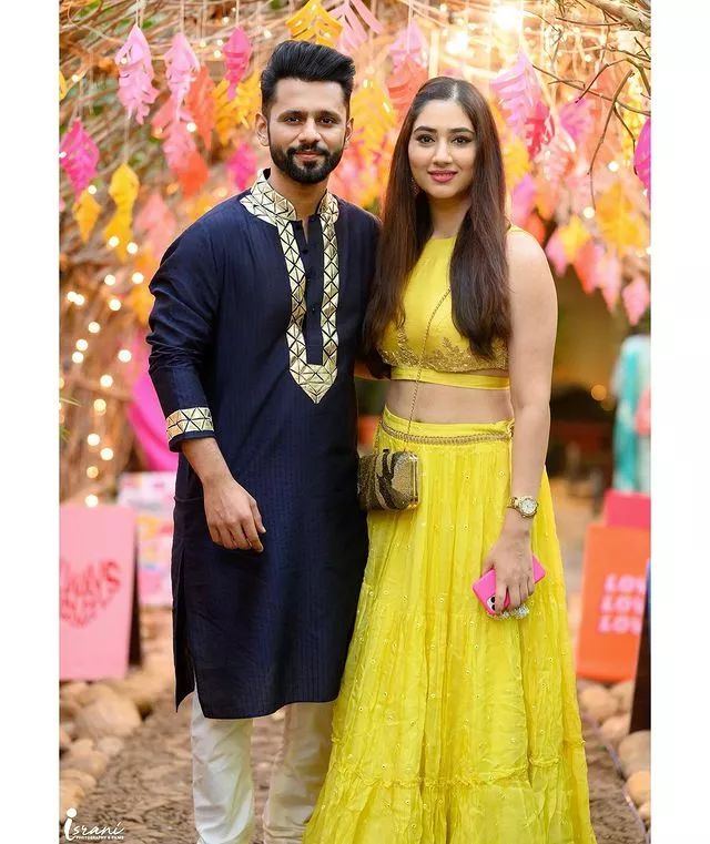 Disha Parmar's Wedding First Look, Bride Opted For Traditional Look ...