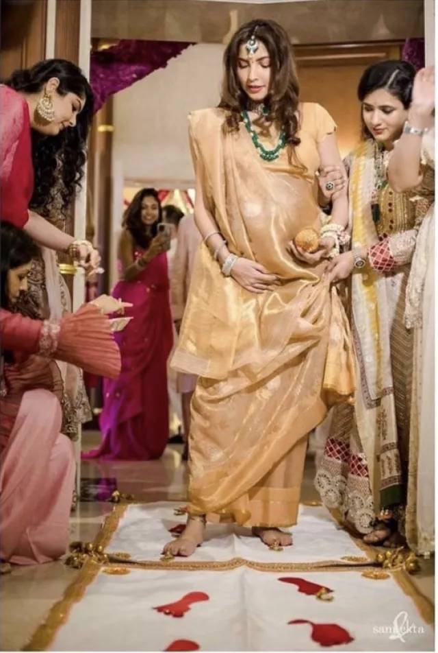 Unseen Photos From Antara Marwah's Baby Shower, From Traditional 'Godh ...