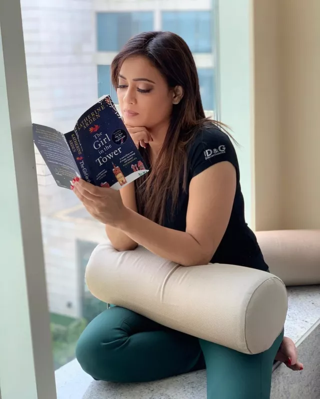 Shweta Tiwari's Lifestyle: Fee Per TV Episode, Expensive Cars Worth ...