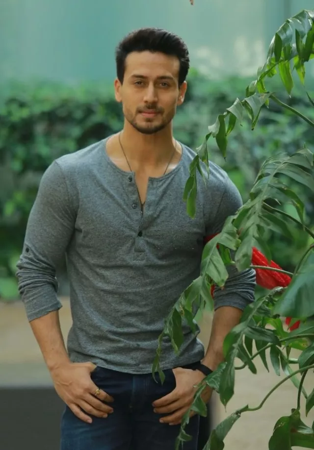 Tiger Shroff's Sister, Krishna Shroff Reveals Who First Got To Enter ...