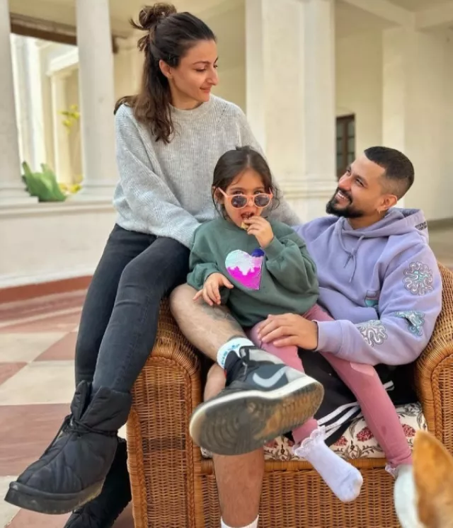 Soha Ali Khan's Daughter, Inaaya Naumi Kemmu Celebrates A Cosy New Year ...