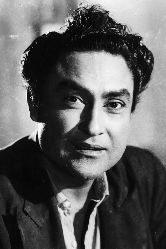 When Ashok Kumar Made Raj Kapoor Angry For Life After Upstaging Him At ...