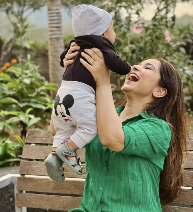 Vinny Arora Lifts Her 'Ladla Beta', Zain In Her Arms, He Dons A Cutesy ...