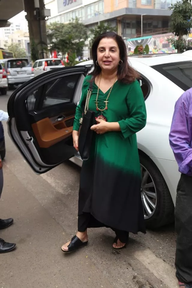 Guneet Monga Stuns In A Powder-Blue And Pink Lehenga For Her Gurudwara ...