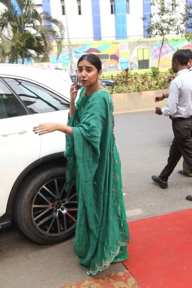 Guneet Monga Stuns In A Powder-Blue And Pink Lehenga For Her Gurudwara ...