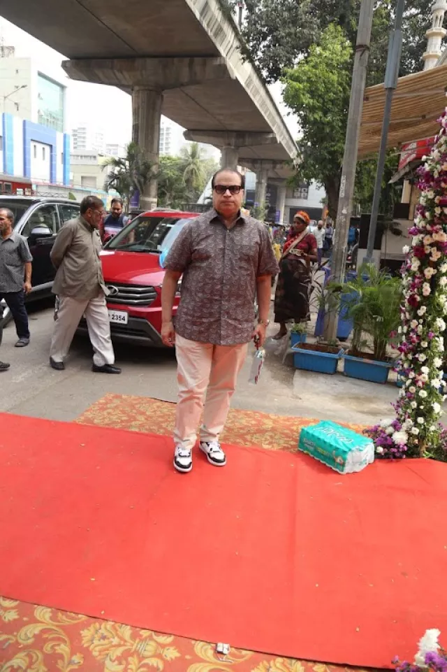 Guneet Monga Stuns In A Powder-Blue And Pink Lehenga For Her Gurudwara ...