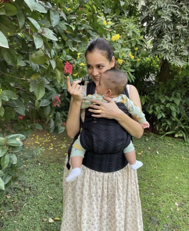 Dia Mirza Celebrates 41st Birthday At Beach, Enjoys The Waves For The ...