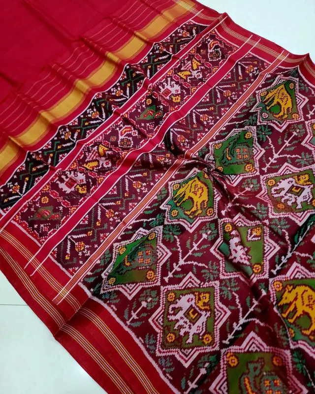 Nita Ambani Shows Off Her Love For Gujarati Heritage In 'Patola' Saree ...