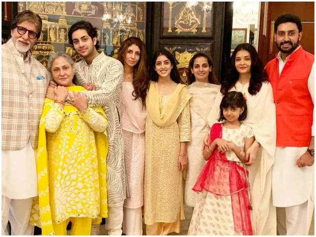 Shweta Bachchan's Picture With Mom, Jaya And Daughter Navya Is All ...