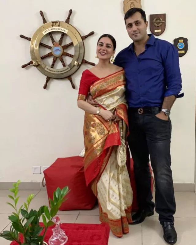 Shraddha Arya Shares Pictures From Her New Home, Poses With Hubby ...