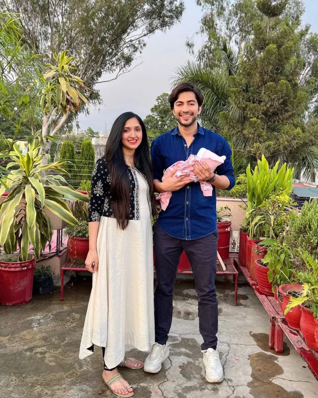 'Pandya Store' Fame, Akshay Kharodia's Wife, Divya Punetha Shares First ...