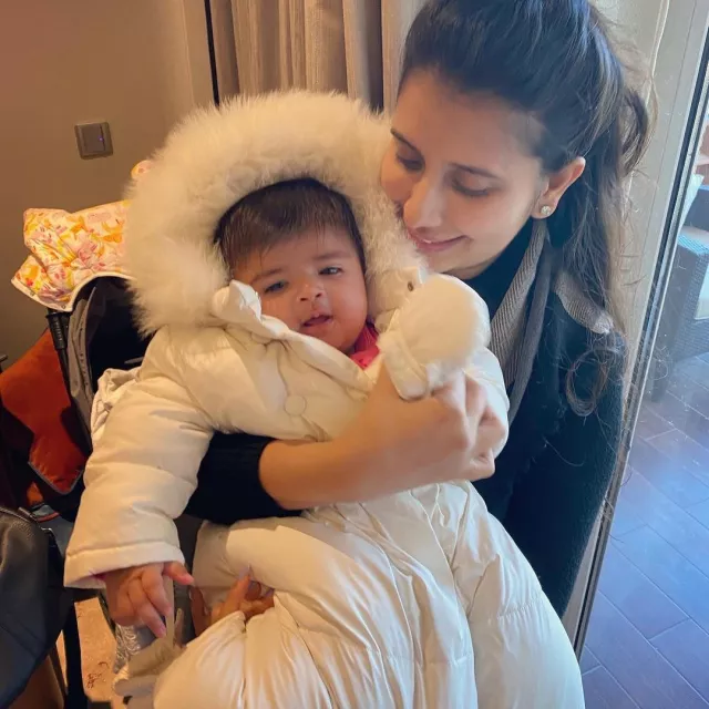 Charu Asopa And Rajeev Sen Share Pictures With Their Daughter, Ziana As ...