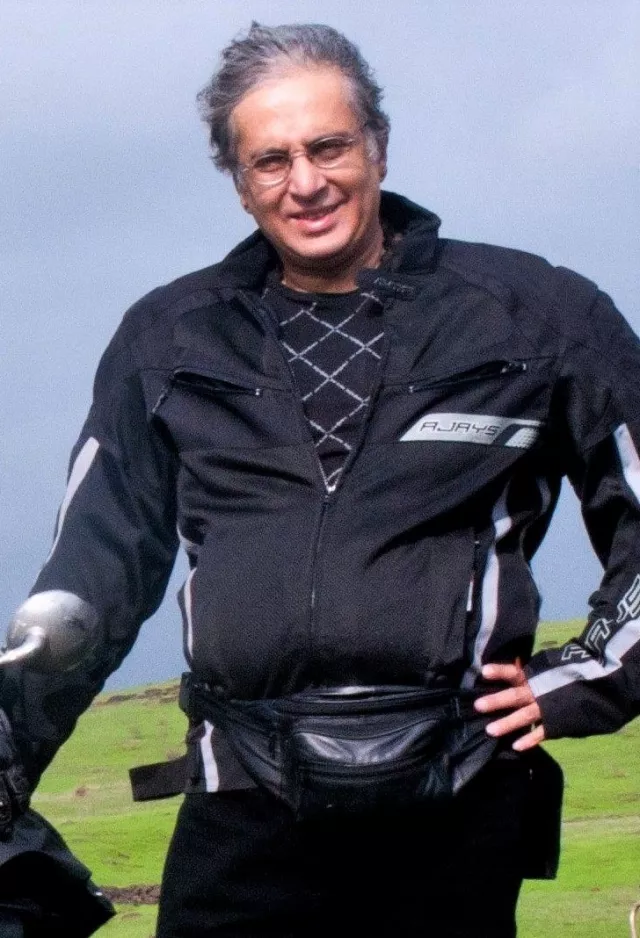 Aditya Raj Recalls How 'Taya Uncle' Raj Kapoor Looked After His Dad ...