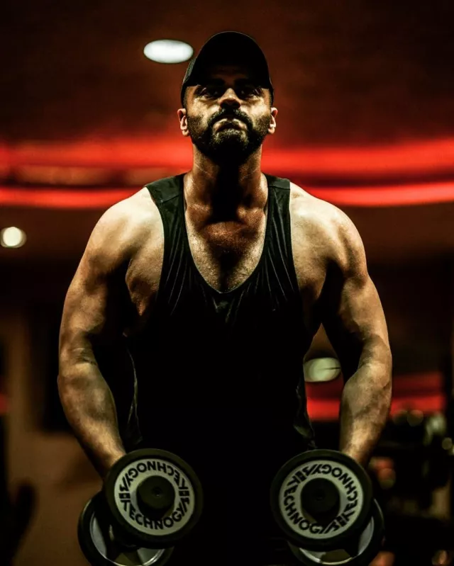 Arjun Kapoor's Diet Plan, Body Transformation, Incredible Weight Loss ...