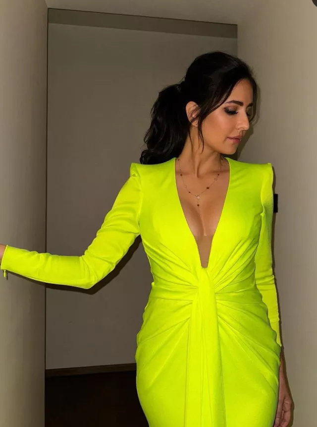 Katrina Kaif Exudes Glam In A Neon-Green Crepe-Gown Worth Rs. 2.97 At ...