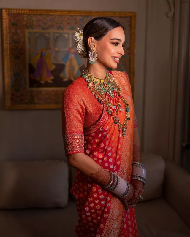 Influencer Bride Wore A Silk Saree From Sabyasachi With Her Nani's Heirloom Jewellery On Reception
