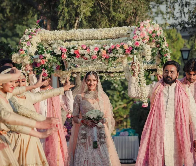 Bride Aces Pastel Vibe In Falguni And Shane Peacock's Embellished ...