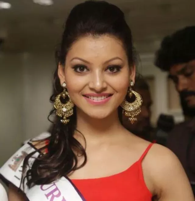 Urvashi Rautela's Pictures From Her Younger Days Goes Viral, Internet ...