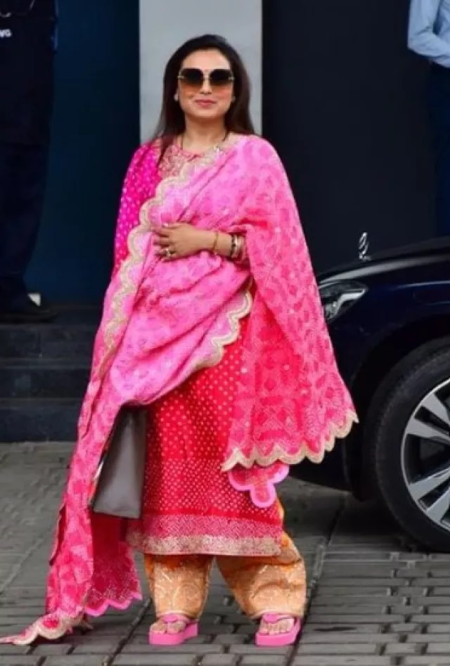 Rani Mukerji Gets Trolled For Wearing Bathroom Slippers With Salwar ...