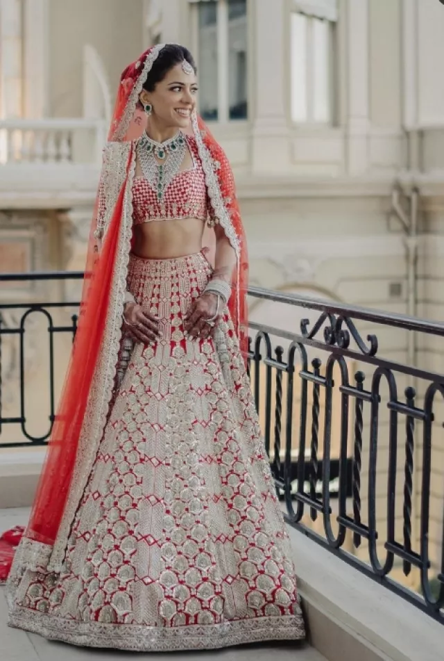 15 Brides Who Paired Their Beautiful 'Shadi Ka Joda' With Statement ...