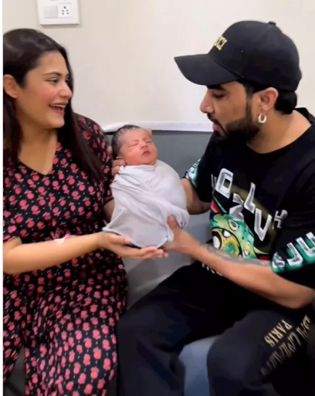 Youtuber Armaan Malik Reveals His Newborn Baby Zaid Malik's Face ...