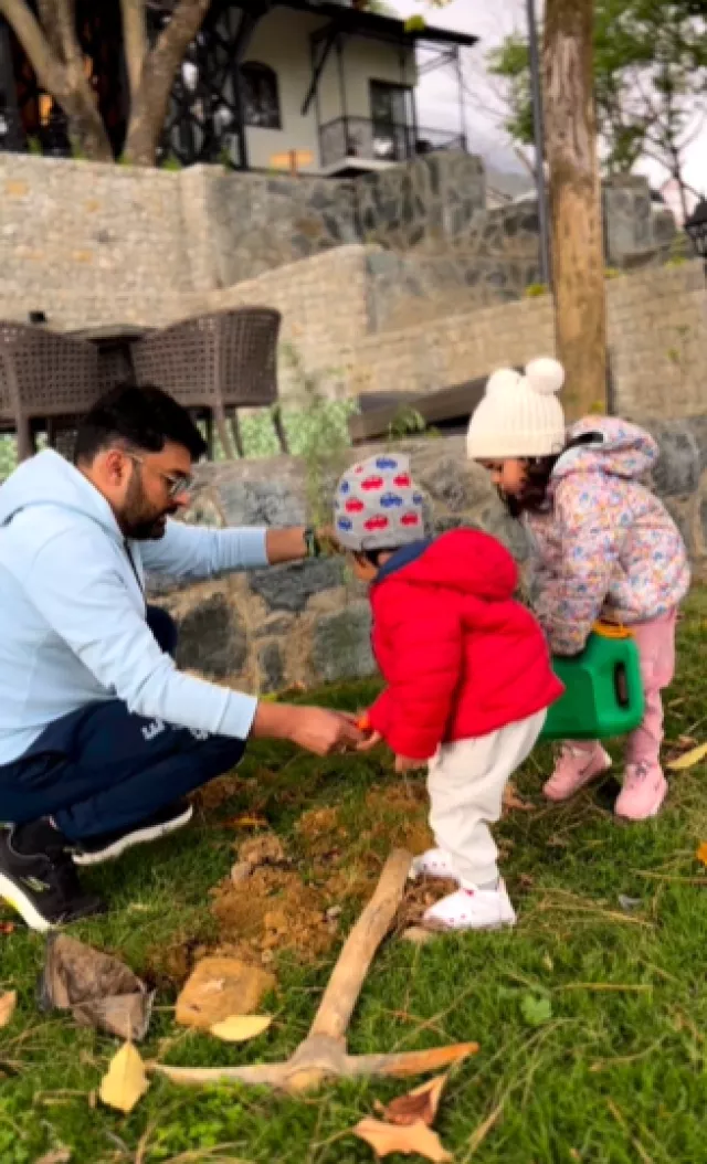 Kapil Sharma Plants 2 Trees With Kids, Anayra And Trishaan, The Duo ...