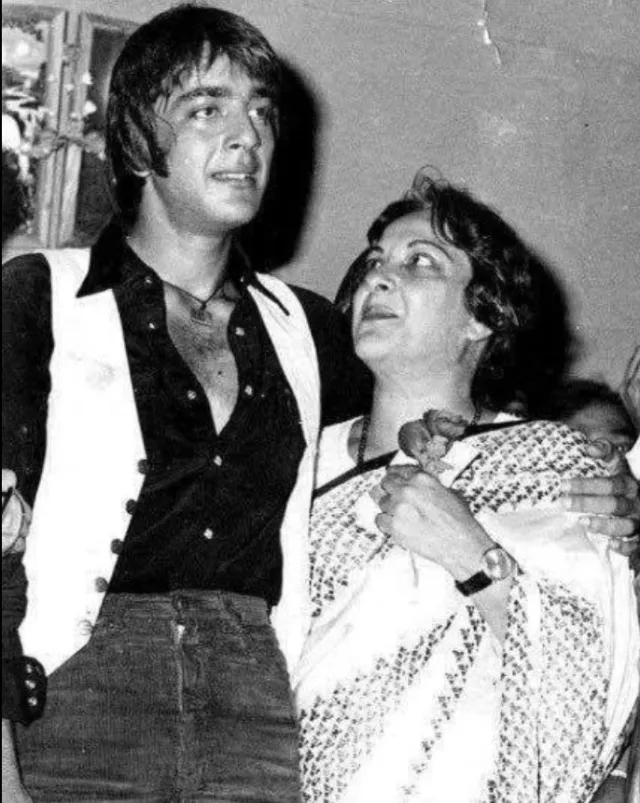 Sanjay Dutt Drops An Adorable Throwback Picture With Mom, Nargis, On ...