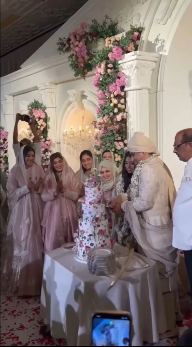 MA Yusuff Ali's Niece, Fathima's Royal Wedding In UAE: Opulent Decor ...