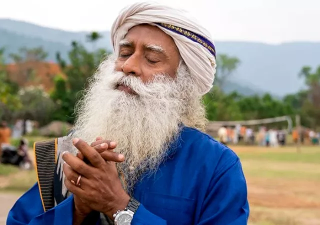 Sadhguru Jaggi Vasudev's Biography: Education, Family, Yogi, Isha ...