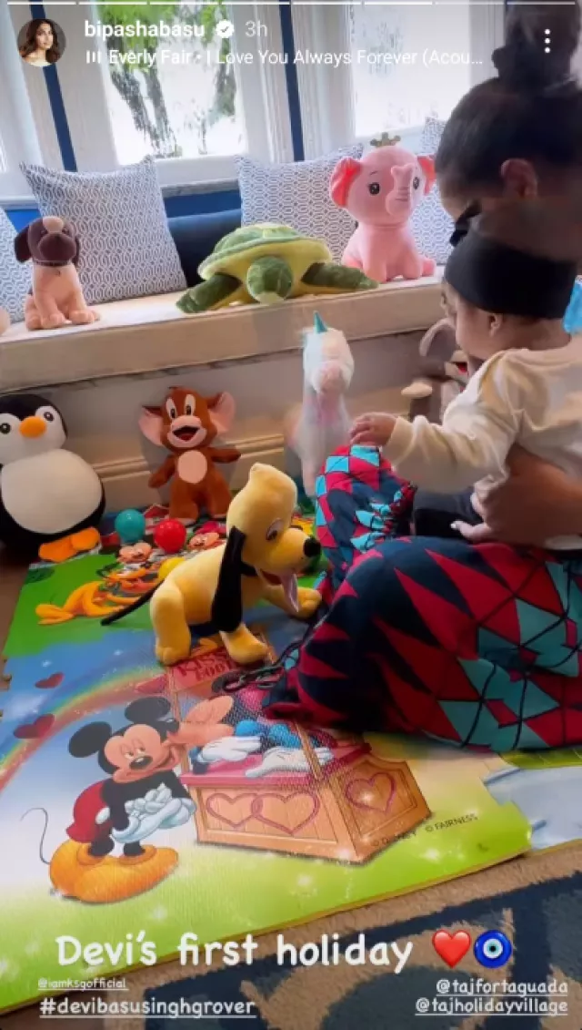 Bipasha Basu's Daughter, Devi Gets A Peppa Pig-Themed Tent House, Plays ...