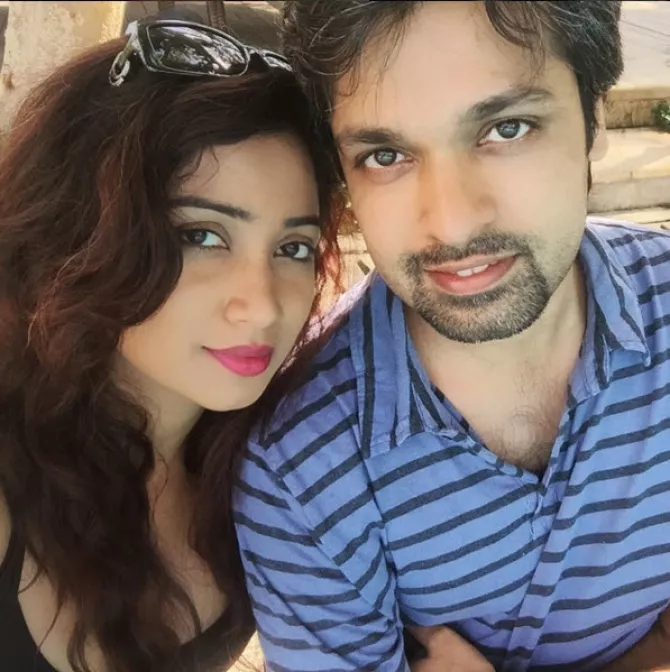 Singer Shreya Ghoshal Ties The Knot With Childhood Sweetheart Shiladitya
