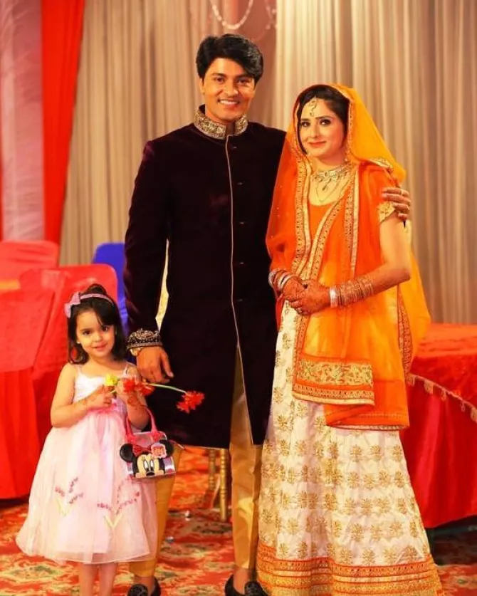 Anas Rashid Shares Adorable Pictures With Wife Heena From Their Honeymoon