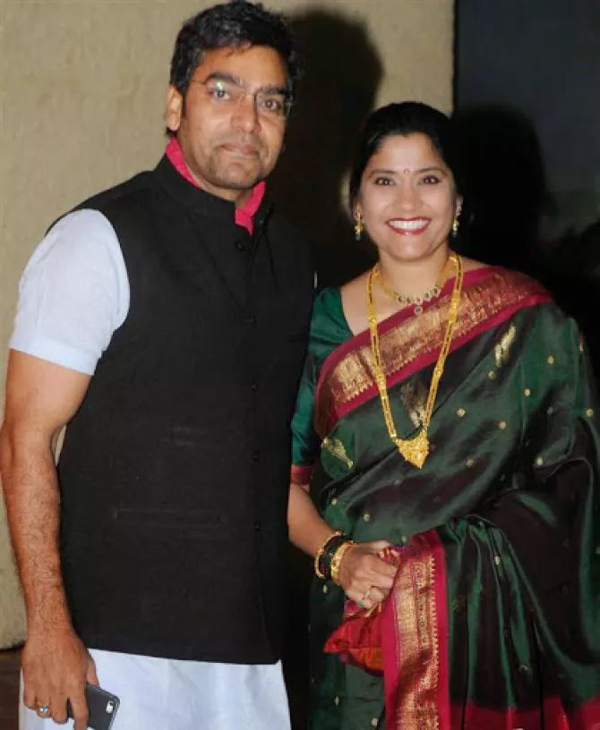 Married For 17 Yrs And Parents To 2 Kids, Renuka And Ashutosh's Love ...