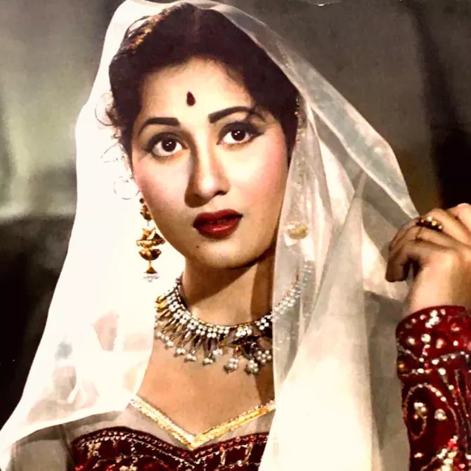 7 Men Came Into Madhubala's Life, Only To Leave Her All By Herself On ...