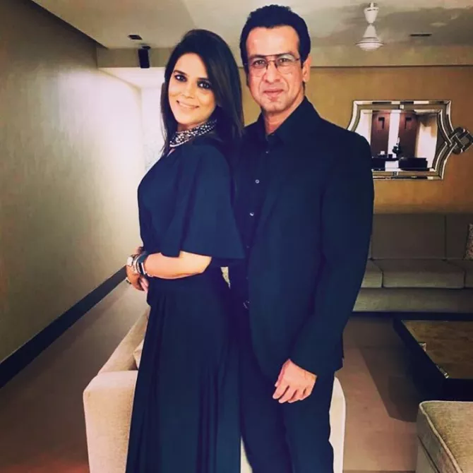 Married For 15 Yrs, Ronit Bose Roy Shares A Passionate Lip Lock With ...