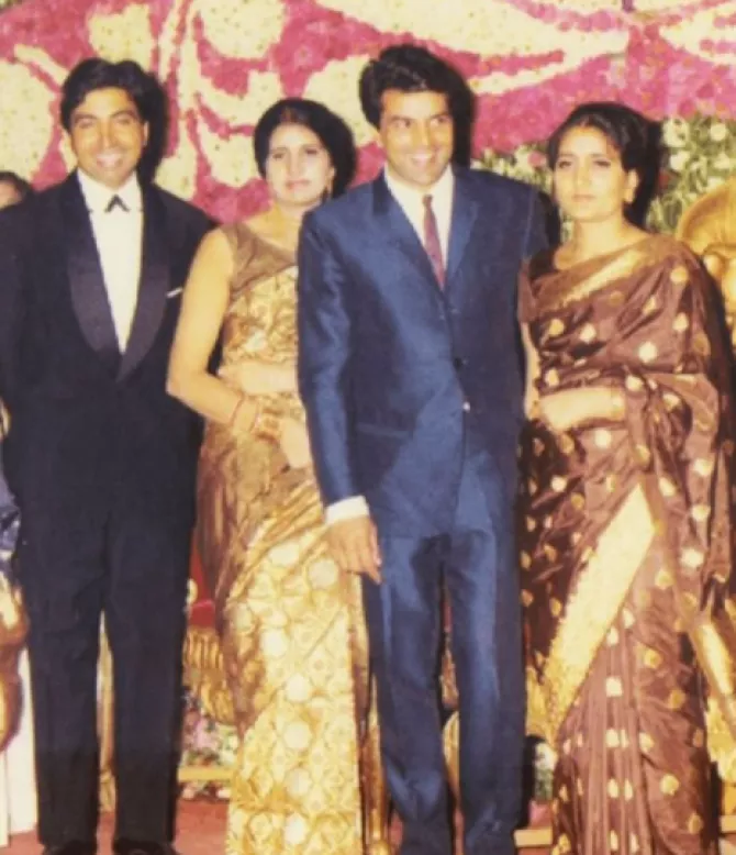 Unseen Picture Of Dharmendra And His First Wife, Prakash Kaur Attending ...