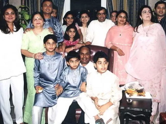 From Neighbours To Soulmates: Untold Love Story Of Dhirubhai Ambani's ...