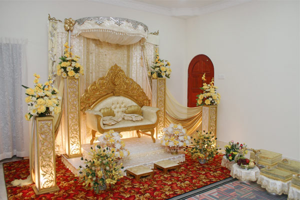 10 Stunning Stage Decor Ideas For Indian Weddings This Season