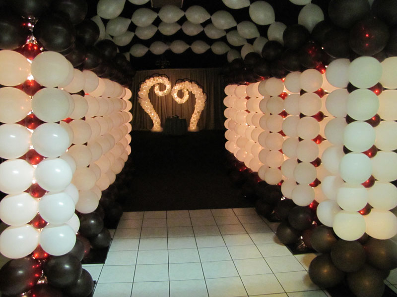 9 Incredibly Awesome Ways To Add Balloons To An Indian Wedding Decor