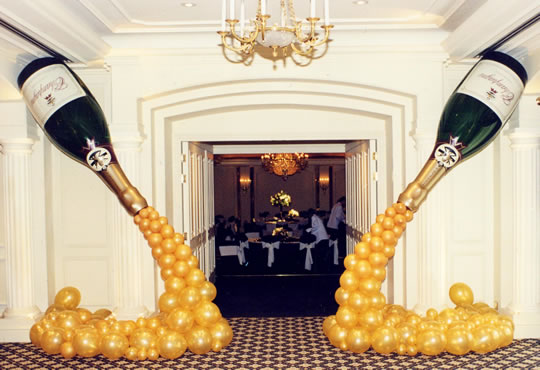 9 Incredibly Awesome Ways To Add Balloons To An Indian Wedding Decor