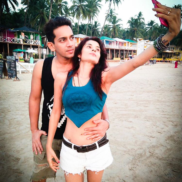 Shamin Mannan And Atul Kumar Honeymoon Pictures